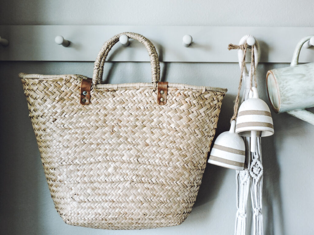 Small Entryway Peg Rail & New Moravian Star Light - Berry Berry Quite ...