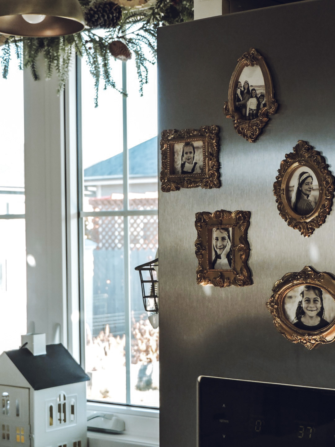 DIY Antique-Looking Picture Frame Magnets-Fridge Decor - Berry Berry ...
