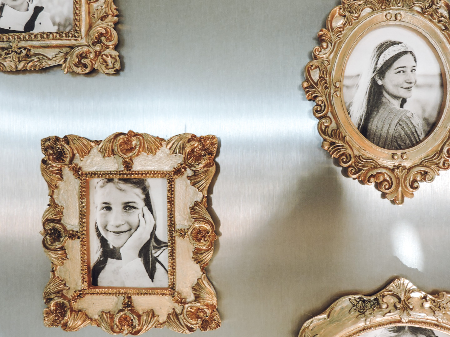 DIY Antique-Looking Picture Frame Magnets-Fridge Decor - Berry Berry ...