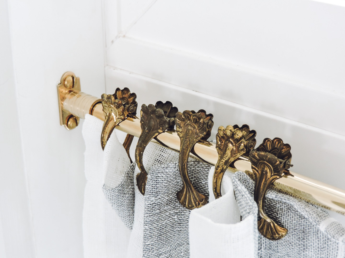 Cafe Curtains in Kitchen-Adding Charm & Practicality- deVOL Inspired ...