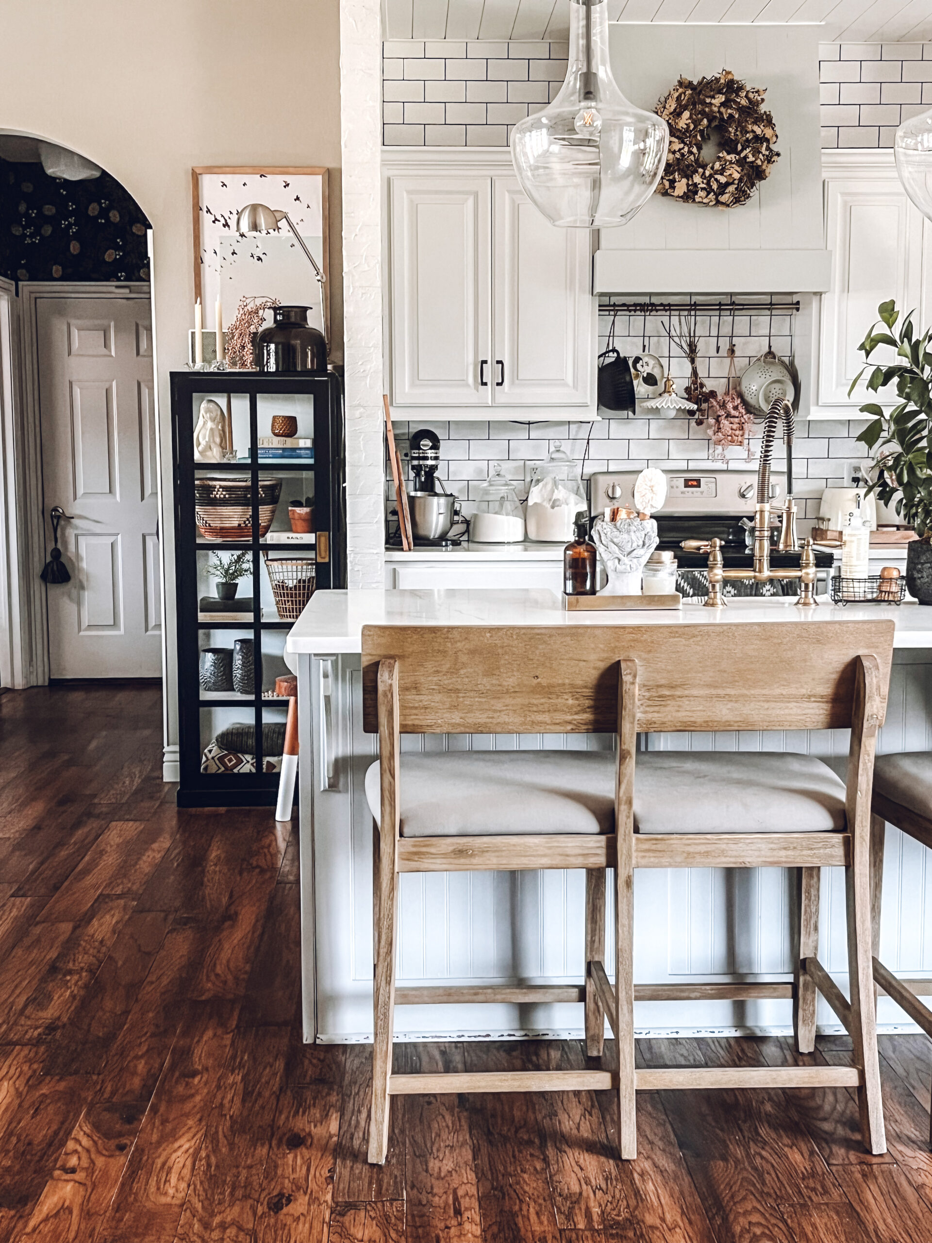 Bench Seating at Kitchen Island - Berry Berry Quite Contrary